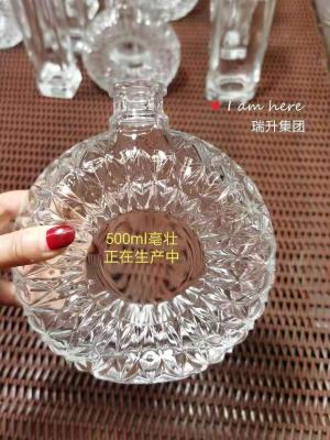 Cina 500 ml liquore di olio d'oliva vuoto 700 ml 750 ml di vodka nera bottiglie di vetro di whisky in vendita