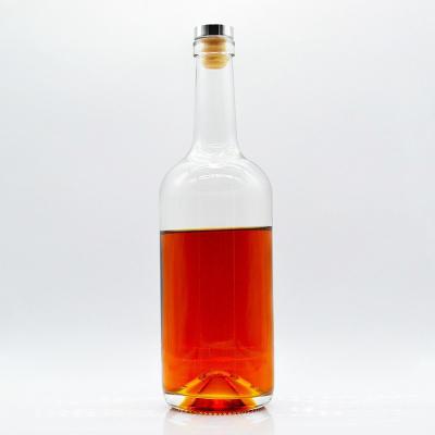 Cina Super Flint Glass Popolare 750ml Alcolici Single Flat Square Glass Whisky Bottiglie Vuote in vendita