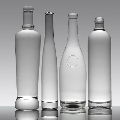Cina 500 ml 750 ml di vetro Super Flint Materiale di vetro cristallino vuoto Bottiglie di vino per bevande in vendita