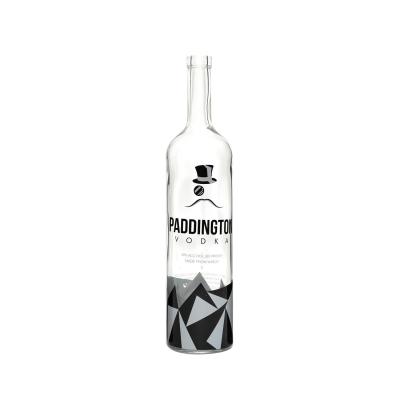 Cina 375 ml 500 ml 700 ml 750 ml Bottiglie di liquore in vetro di diverse dimensioni per vodka whisky rum gin in vendita