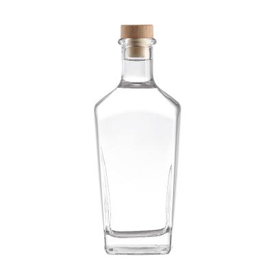 Cina Bottiglia di vetro industriale per brandy whisky liquore 500ml 700ml 750ml 250ml Disegno su misura in vendita