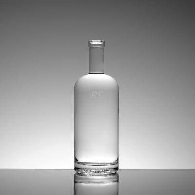 Cina Cristallo Bianco 500ml 700ml 750ml Super Flint Glass Vuoto Rum Chiaro Liquor Bottle Designer in vendita
