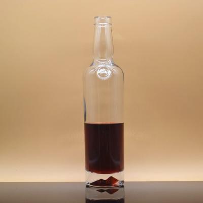 Cina 1L 750ml Bottiglia di vetro trasparente per Vodka Gin Whisky Tequila Forma personalizzata in vendita