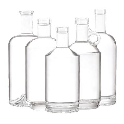 China 500 ml 700 ml 750 ml 1000 ml Garrafas de vidro para Whiskey Brandy Rum Gin à venda