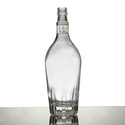 Cina Bottiglia di vetro vuota personalizzata per alcool whisky vodka spirit 700ml 750ml 500ml 1000ml in vendita