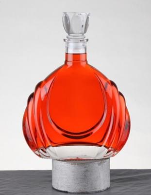 Cina Materiale in vetro Super Flint Bottiglia in vetro di brandy per liquori personalizzati 700 ml in vendita