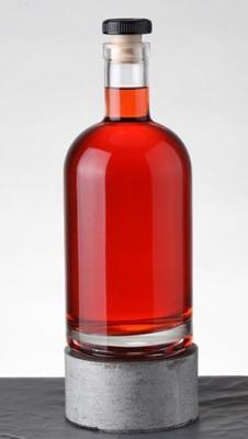Cina Materiale in vetro Super Flint Bottiglia in vetro di brandy per liquori personalizzati 700 ml in vendita