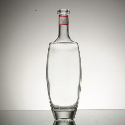 Cina Materiale in vetro Super Flint Bottiglia di vetro vuota piatta e chiara da 50 ml per vodka whisky gin in vendita
