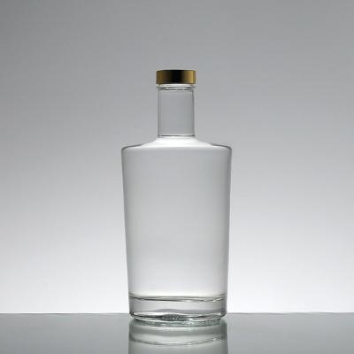 Cina Bottiglie di whisky di vetro di 750 ml di capacità Vetro con tappi Altri stampaggi a caldo a processo profondo in vendita