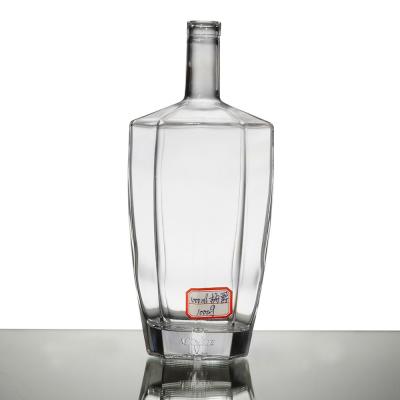Cina Materiale del collare Materiale di vetro Super Flint Bottiglia di vetro da 4,5 litri per vodka gin whisky in vendita