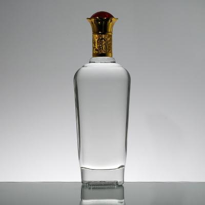 Cina Superficie di stampaggio a caldo Manipolazione 1L Super Glass Bottiglia di Whiskey Realizzata in materiale bianco cristallino in vendita