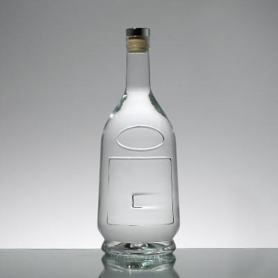 Cina Superficie di stampaggio a caldo Manipolazione 1L Super Glass Bottiglia di Whiskey Realizzata in materiale bianco cristallino in vendita