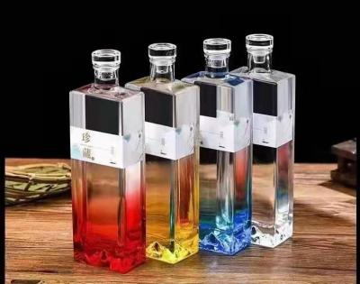 Cina Bottiglie in vetro da 100 ml di Remy Martin al CNF per vodka whisky brandy in 250 ml 500 ml 700 ml in vendita