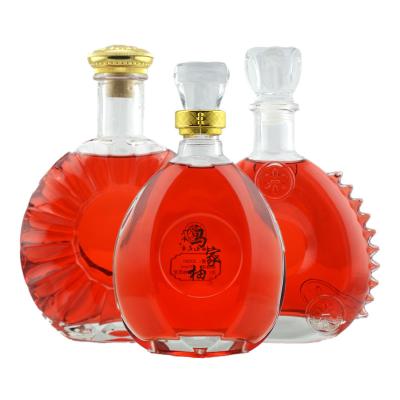 Cina Bottiglia in vetro quadrato trasparente da 1000 ml per la vodka in vendita