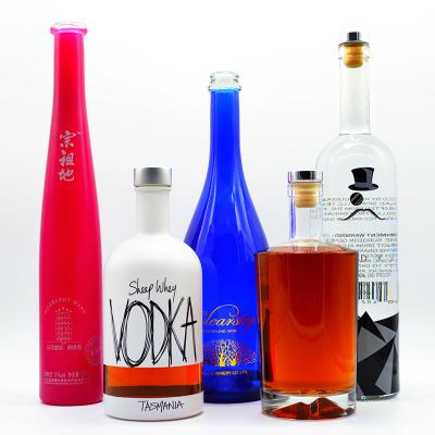 Cina 750 ml di whisky vuoto extra flint vodka bottiglia di vetro rotonda per bevande in vendita