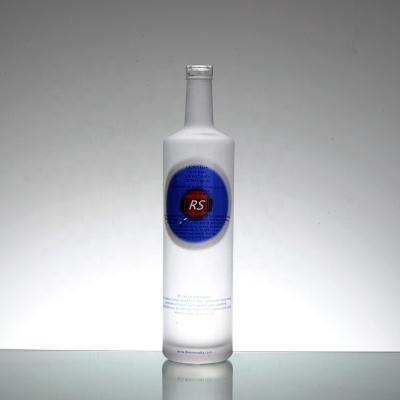 Cina Super Flint Glass Cork Sealing Type 750 ml Vodka Whisky Sherry Whiskey Wine Bottiglie di vetro in vendita