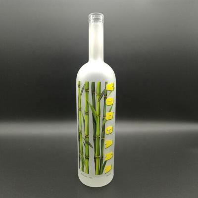 Cina Super Flint Glass Cork Sealing Type 750 ml Vodka Whisky Sherry Whiskey Wine Bottiglie di vetro in vendita