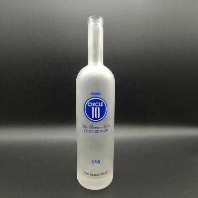 Cina Super Flint Glass Cork Sealing Type 750 ml Vodka Whisky Sherry Whiskey Wine Bottiglie di vetro in vendita