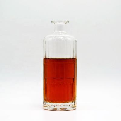 Cina Materiale del colletto Vetro Super Flint Bottine di liquore di vetro personalizzate da 750 ml per il caffè in vendita