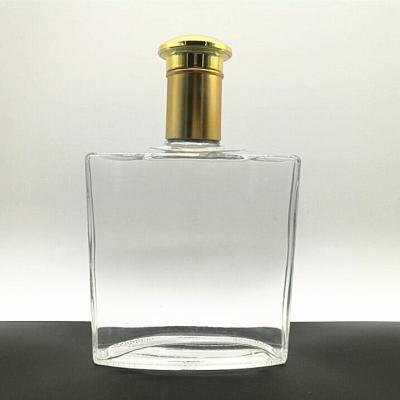 Cina Decal Surface consegna bottiglia di vetro trasparente per la vodka russa a prezzi accessibili in vendita