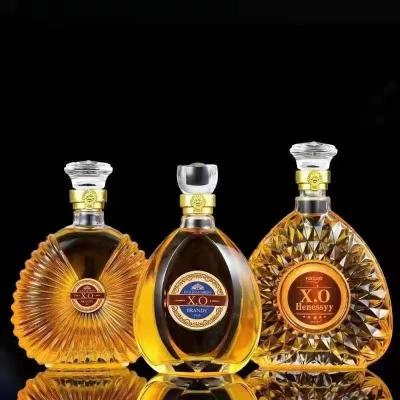 China Decal 700ml 1000ml Screen Printing Screw Lid Clear and Frosted Flat Flask Coffee Glass Bottle for Liquor for sale