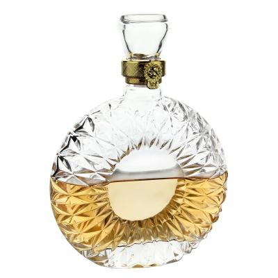 China Decal 700ml 1000ml Screen Printing Screw Lid Clear and Frosted Flat Flask Coffee Glass Bottle for Liquor for sale