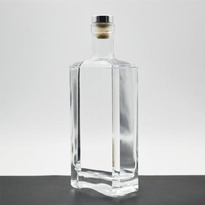 中国 375ml 500ml 700ml 750ml グリーン・スクエア・ジン ガラスボトル 販売のため