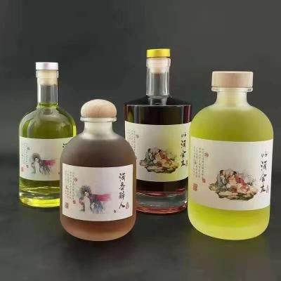 China Super Flint Glass 250ml 300ml 350ml 750ml 1l Garrafas de Vidro Límpido de Liquor com Tequila à venda