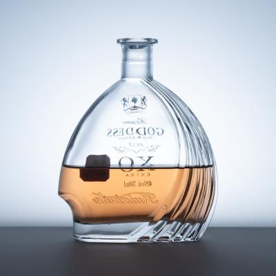 Cina Collare di vetro Super Flint Bottiglie di vetro trasparenti alte per vodka in vendita