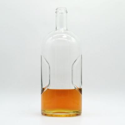 Cina Bottiglia di vetro da 750 ml per alcolici Gin vuoto Rum riciclato Whisky Vodka OEM/ODM Accettabile in vendita