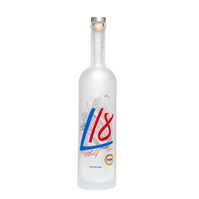 Cina Bottiglie di vetro Super Flint per vodka whisky liquore in 500ml 700ml 75cl materiale ghiacciato in vendita