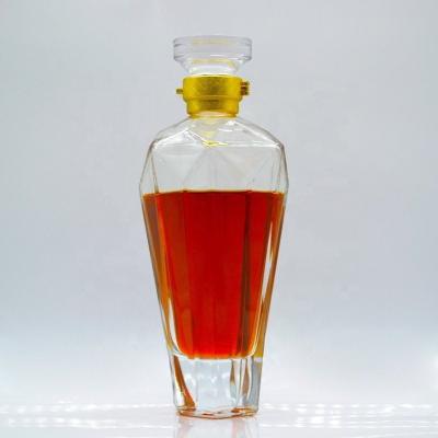 Cina Popolari Mini Bottiglie di Alcol di Vetro Vuoto a Spray di Whisky con Materiale di Vetro Super Flint in vendita
