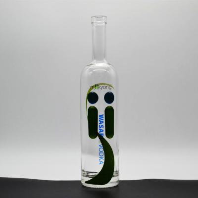 Cina Bottiglie di vetro Guala russe da 750 ml per liquori di vodka realizzate in vetro Super Flint in vendita
