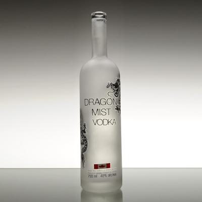 Cina 350 ml 550 ml 750 ml Bottiglia di vetro vuota per vodka whisky vino rosso Decal superficie manipolazione in vendita
