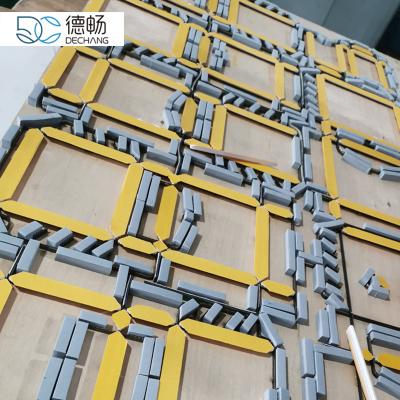 China matriz que arruga material que corta con tintas de 0.3mm×1.4m m para la fabricación de cajas del cartón en venta