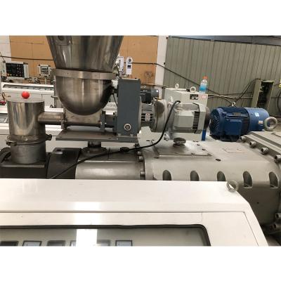 Cina Estrusore a doppia vite conico a 380V basso rumore stabile personalizzato per polvere di PVC WPC in vendita