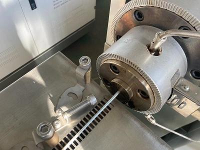Cina Estrusore per filamento per stampante 3D controllato da PLC, fibra di vetro PC, fibra di carbonio, efficienza energetica in vendita