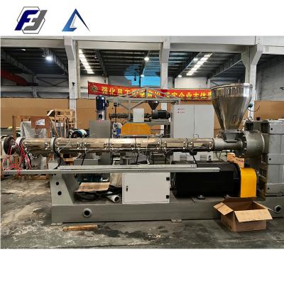 China Máquina de extrusão de folhas de plástico moderna Equipamento de extrusão de folhas de espessura de 3 mm à venda