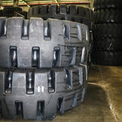 Китай покрышек тележки 1100R20 1200R20 покрышка сверхмощных прочная продается