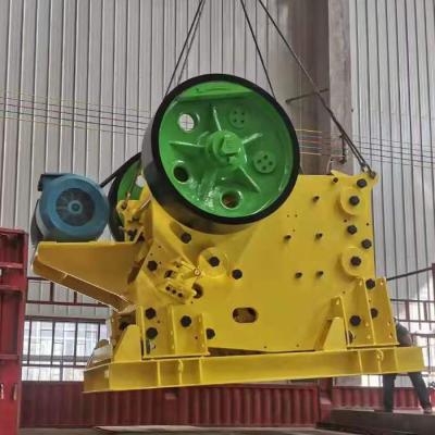 Cina Frantoio a mascella della roccia di riciclaggio dei rifiuti della costruzione 160kw 625tph in vendita