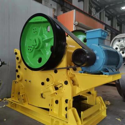 Cina Frantoio a mascella della roccia di riciclaggio dei rifiuti della costruzione 160kw 625tph in vendita