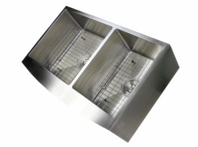 China 36 Inch Apron Stainless Steel Kitchen Sink Curved Front Farm Brushed Surface / Apron Stainless Steel Kitchen Sink for sale
