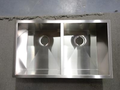 China Retail Handmade Brushed Stainless Steel Sink Undermount / Double Stainless Steel kitchen Sink for sale