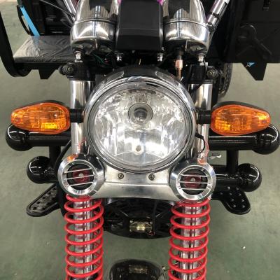 中国 前部日よけのテントが付いている負荷1tガソリン三輪車 販売のため