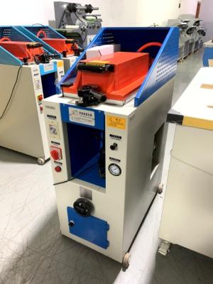 Cina 0.7Mpa Pneumatica Sulla di attacco della macchina 220V 50Hz resistente agli graffi in vendita