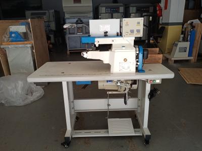 China 220v 50hz Semi Automatic Leather Edge Folding Machine With Gluing 1.1kw for sale