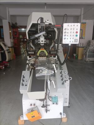 Cina YT-737A Hydraulic Automatic Shoe Lasting Machine 9 Pincer per un funzionamento regolare in vendita