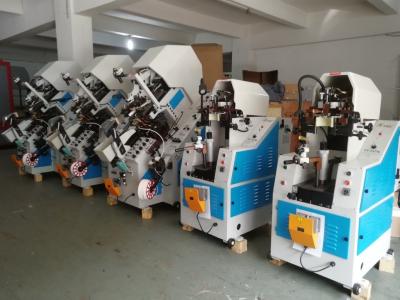 Cina YT-737A Hydraulic Automatic Shoe Lasting Machine 9 Pincer per un funzionamento regolare in vendita