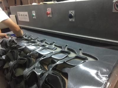 China Manufacturer Oil Press Type Plane Four Column Leather Seat Belt Die Cutting Machine for sale