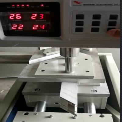 Cina FEIDA Macchina per porte e finestre in PVC Macchina portatile per saldatura a angolo a testa unica in vendita